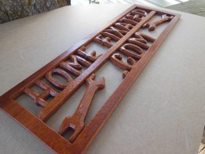 How to make a 3D carved wooden sign - an easy woodworking project.