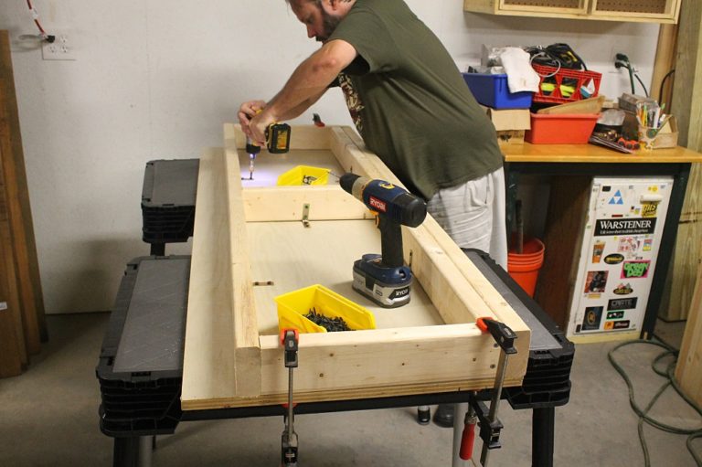 Husky 1500 lb Capacity Portable Workbench - Bench And Router Table On ...