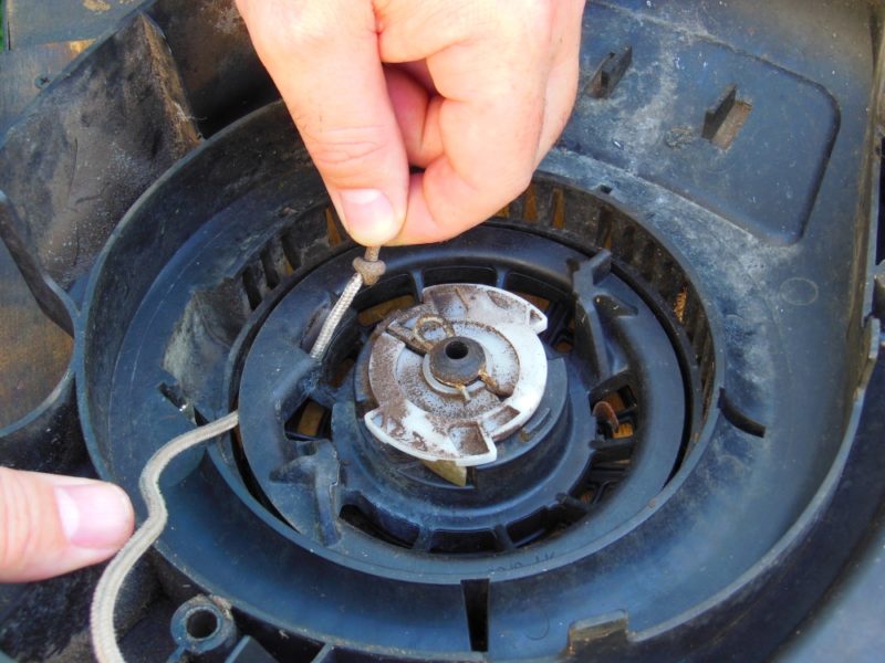 How To Replace A Lawn Mower Starter Cord - Home Fixated How To Replace A Lawn Mower Starter Cord - Home Fixated